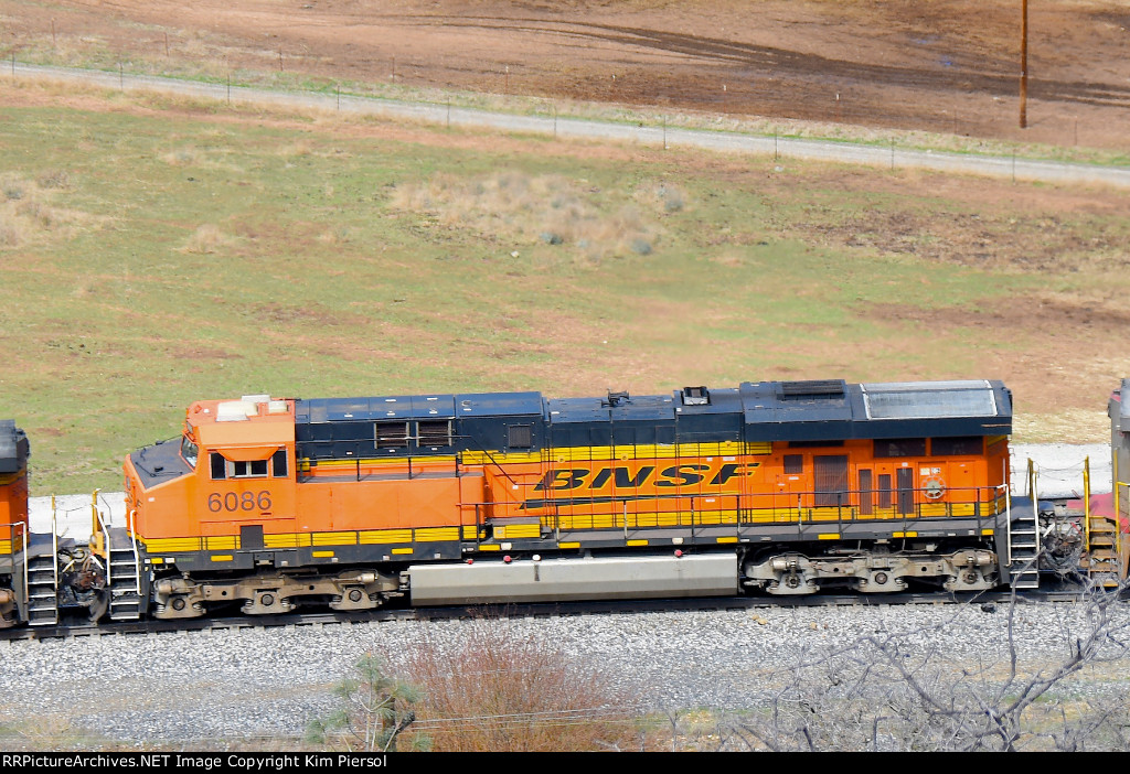 BNSF 6086